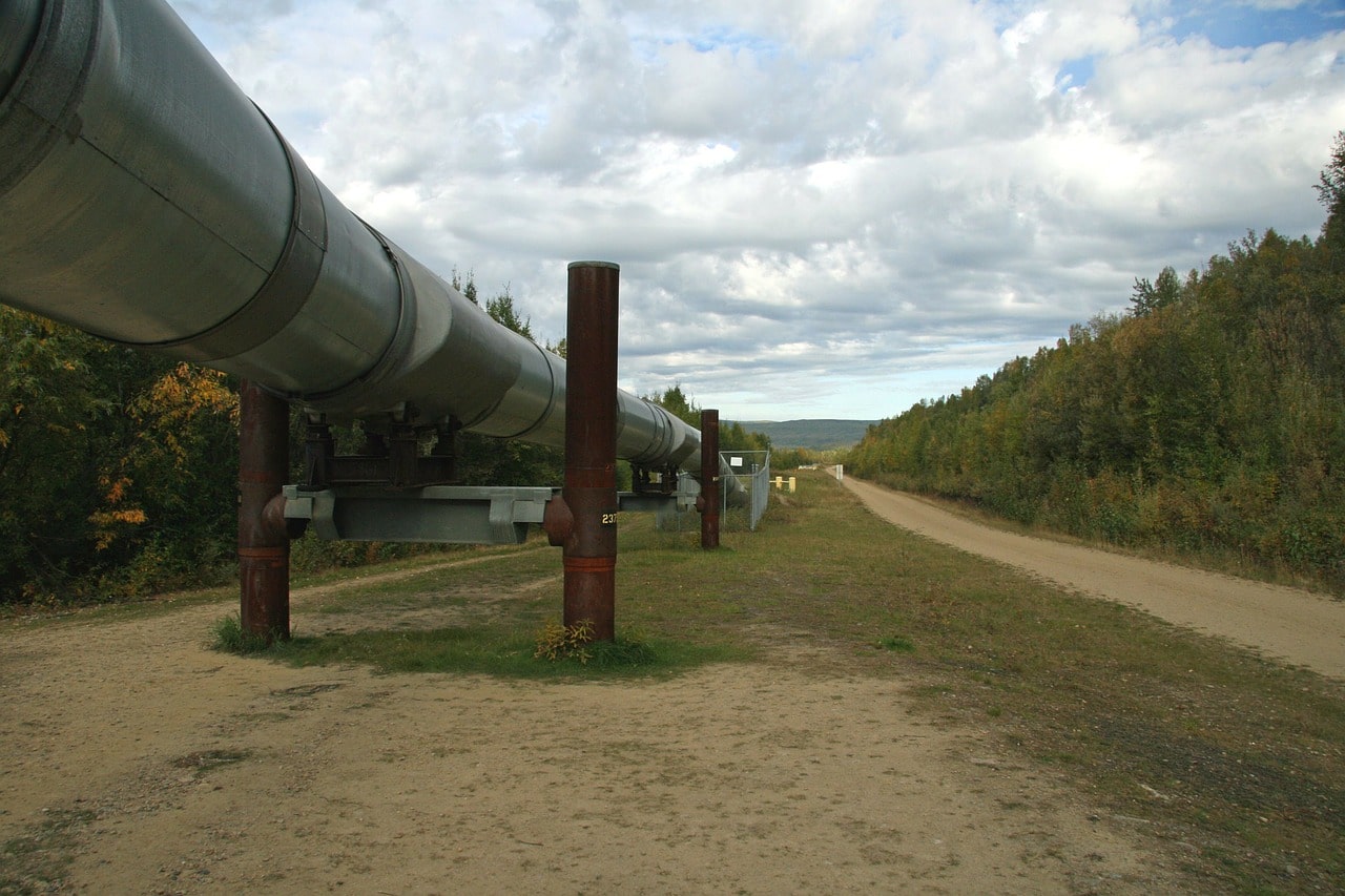 Groups Rally at White House to Protest Willow Oil and Gas Project